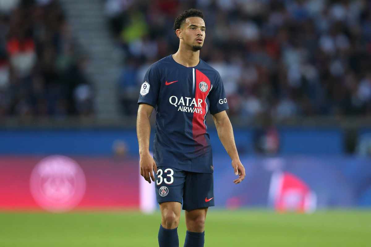 Warren Zaïre-Emery avec un geste respectueux envers Marco Verratti